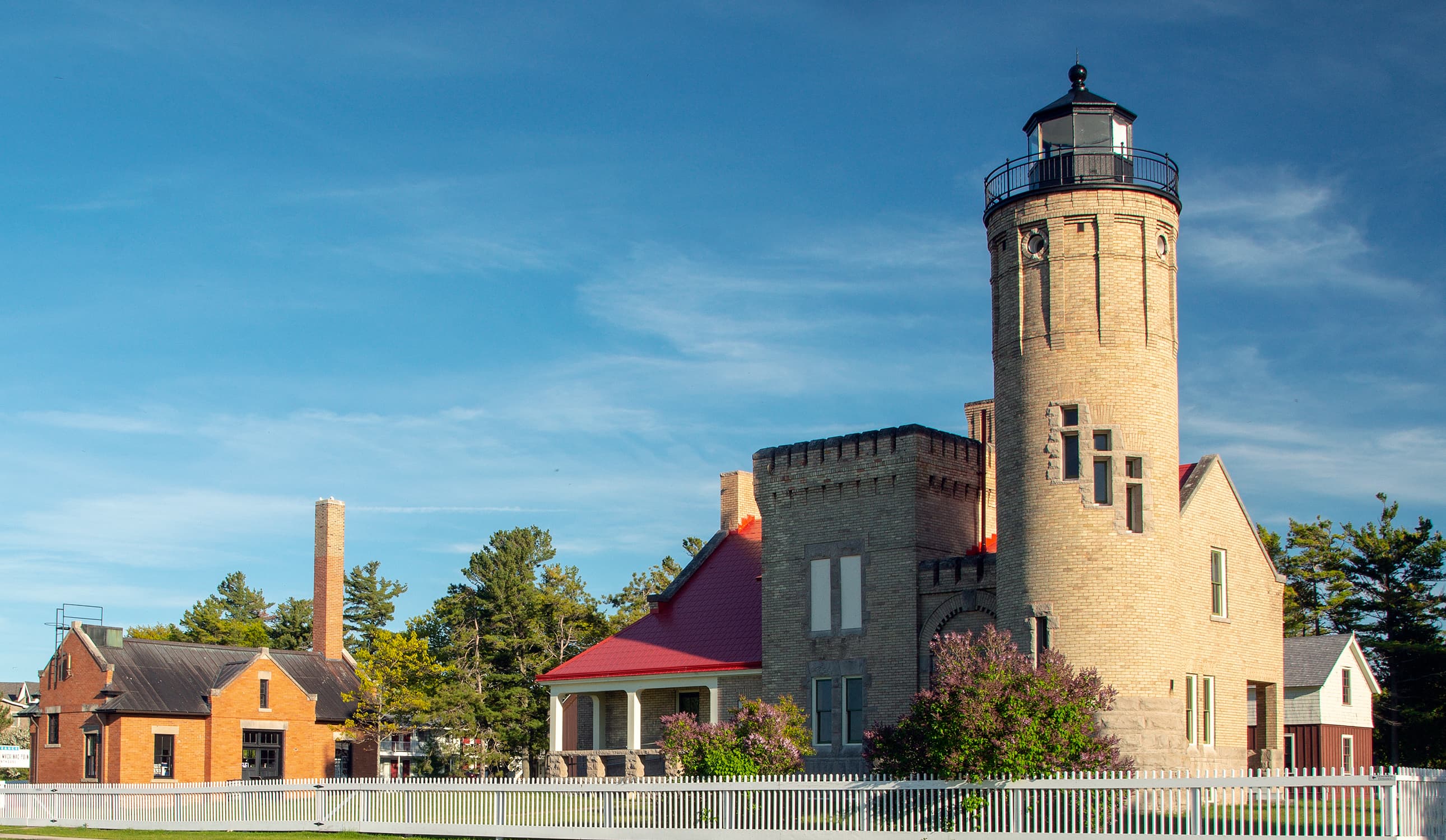 Michigan Lighthouses | Complete Guide | Michigan Everything